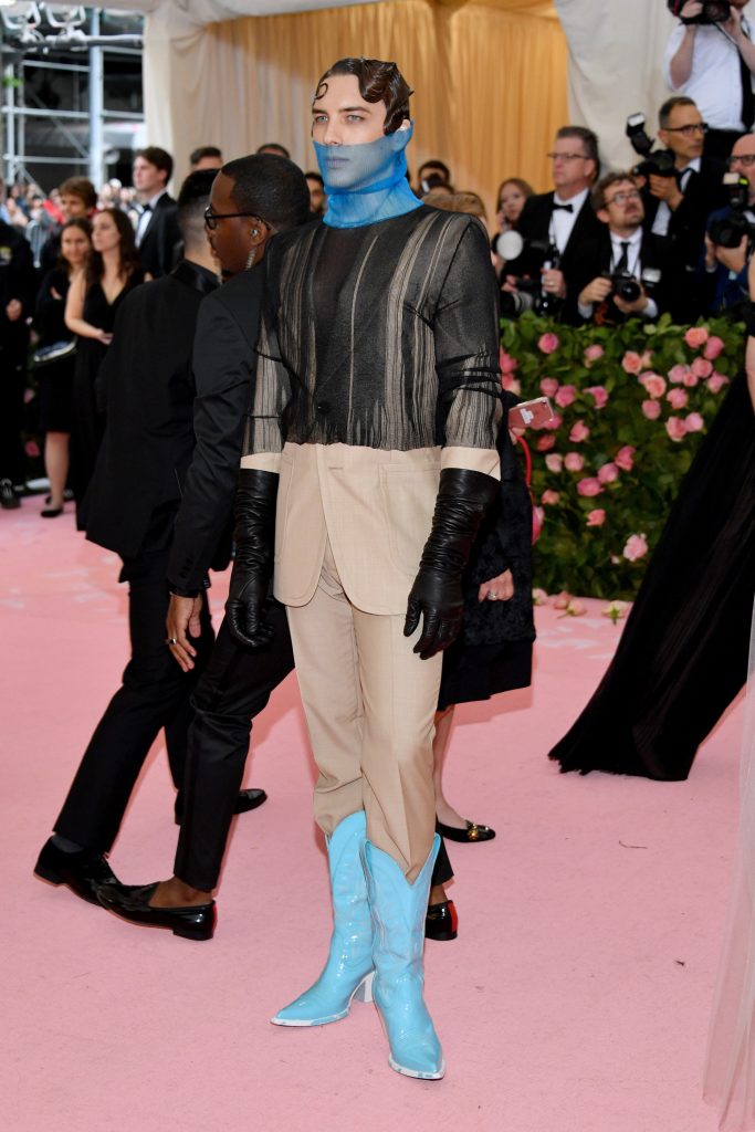 Los hombres con más estilo (CAMP) de la MET Gala 2019 - BADHOMBRE Magazine